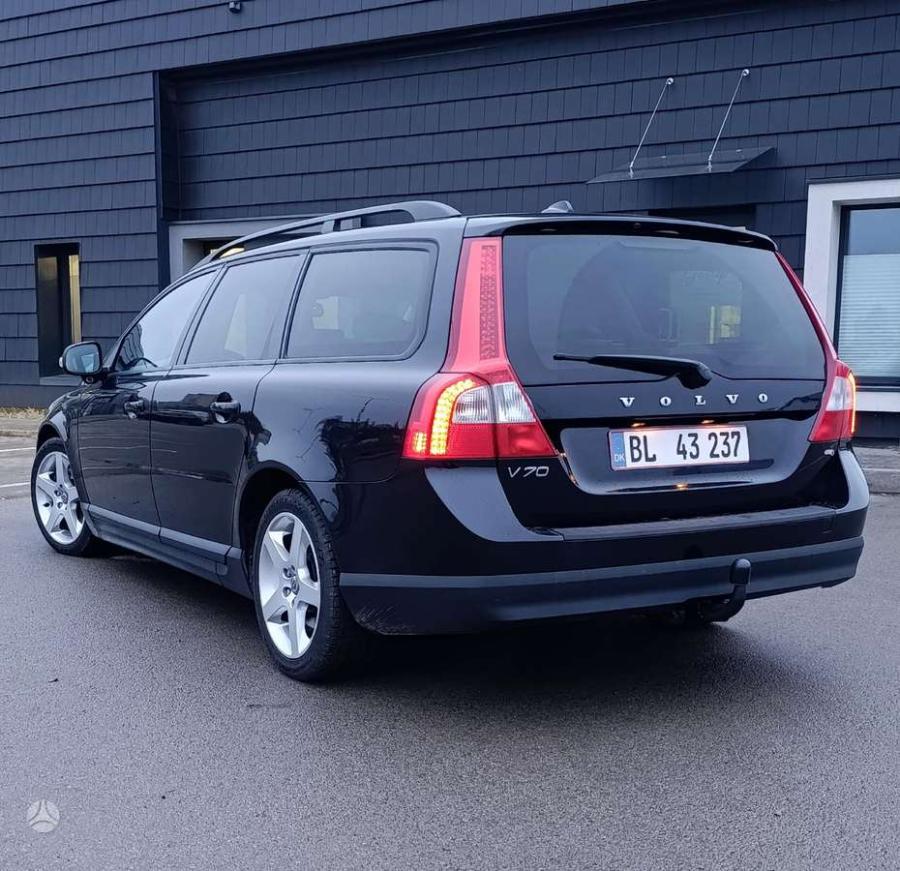 Melns Volvo V70 2010 Kauņa, ar dzinēja tilpumu 1.56 L un nobraukumu 194 tūkst. km par 2950 €, foto 1 vietnē AUTOMOTO.COM.LV