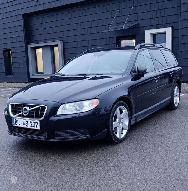 Melns Volvo V70 2010 Kauņa, ar dzinēja tilpumu 1.56 L un nobraukumu 194 tūkst. km par 2950 €, foto 5 vietnē AUTOMOTO.COM.LV