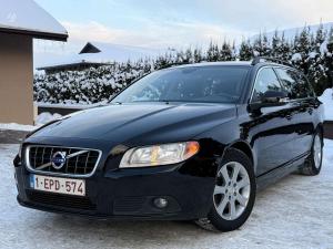 Melns Volvo V70 2010 Utena, ar dzinēja tilpumu 1.56 L un nobraukumu 200 tūkst. km par 4250 €, foto  vietnē AUTOMOTO.COM.LV