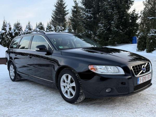 Melns Volvo V70 2010 Utena, ar dzinēja tilpumu 1.56 L un nobraukumu 200 tūkst. km par 4250 €, foto 3 vietnē AUTOMOTO.COM.LV