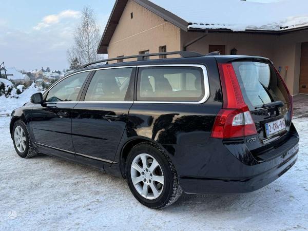 Melns Volvo V70 2010 Utena, ar dzinēja tilpumu 1.56 L un nobraukumu 200 tūkst. km par 4250 €, foto 4 vietnē AUTOMOTO.COM.LV