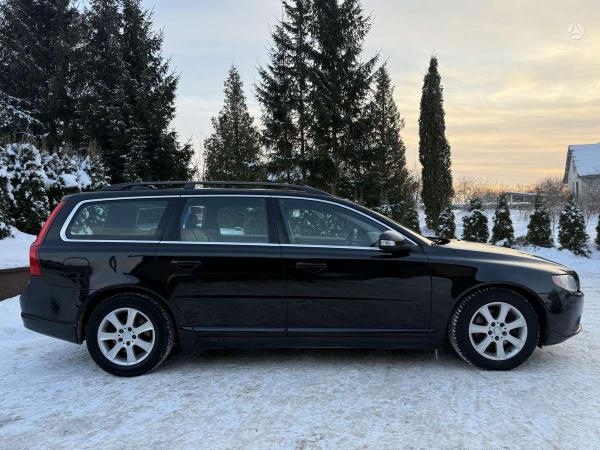 Melns Volvo V70 2010 Utena, ar dzinēja tilpumu 1.56 L un nobraukumu 200 tūkst. km par 4250 €, foto 7 vietnē AUTOMOTO.COM.LV
