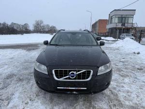Black Volvo V70 2010 in Siauliai, with an engine capacity of 2.00 L and mileage of 308 thousand km for 3650 €, photo 2 on AUTOMOTO.COM.LV