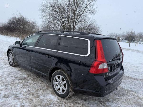 Melns Volvo V70 2010 Šauļi, ar dzinēja tilpumu 2.00 L un nobraukumu 308 tūkst. km par 3650 €, foto 7 vietnē AUTOMOTO.COM.LV