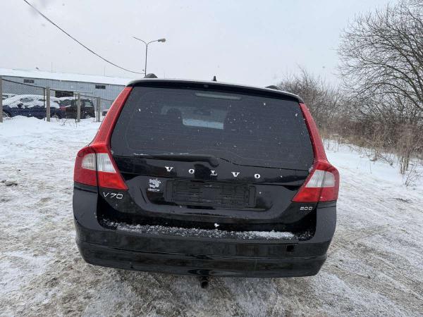 Melns Volvo V70 2010 Šauļi, ar dzinēja tilpumu 2.00 L un nobraukumu 308 tūkst. km par 3650 €, foto 8 vietnē AUTOMOTO.COM.LV
