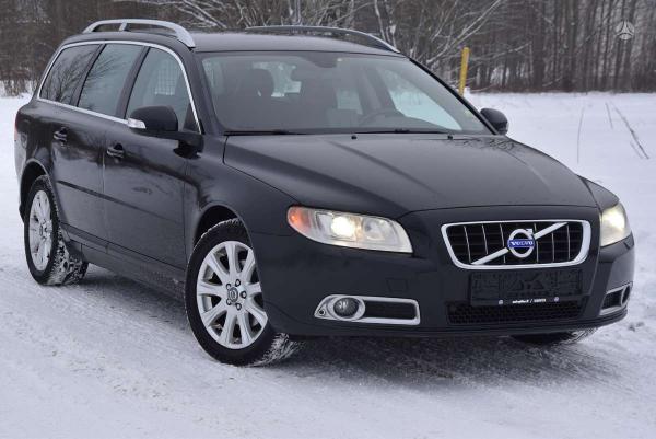 Melns Volvo V70 2010 Viļņa, ar dzinēja tilpumu 2.40 L un nobraukumu 278 tūkst. km par 4600 €, foto 3 vietnē AUTOMOTO.COM.LV