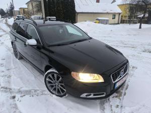 Melns Volvo V70 2010 Utena, ar dzinēja tilpumu 2.00 L un nobraukumu 335 tūkst. km par 4650 €, foto 7 vietnē AUTOMOTO.COM.LV