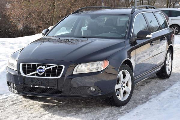 Black Volvo V70 2010 in Vilnius, with an engine capacity of 2.40 L and mileage of 325 thousand km for 4300 €, photo 1 on AUTOMOTO.COM.LV