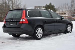 Black Volvo V70 2010 in Vilnius, with an engine capacity of 2.40 L and mileage of 277 thousand km for 4500 €, photo 2 on AUTOMOTO.COM.LV