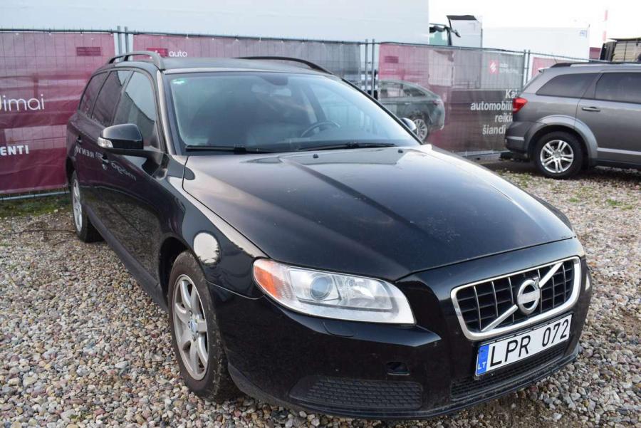 Black Volvo V70 2010 in Vilnius, with an engine capacity of 2.00 L and mileage of 375 thousand km for 3000 €, photo 1 on AUTOMOTO.COM.LV