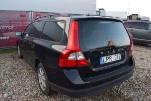 Black Volvo V70 2010 in Vilnius, with an engine capacity of 2.00 L and mileage of 375 thousand km for 3000 €, photo 7 on AUTOMOTO.COM.LV