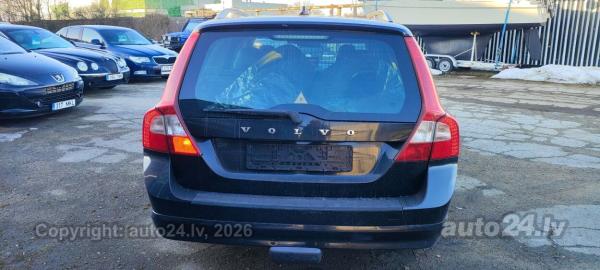 Black Volvo V70 2010 in Tallinn, with an engine capacity of 2.00 L and mileage of 278 thousand km for 6690 €, photo 6 on AUTOMOTO.COM.LV