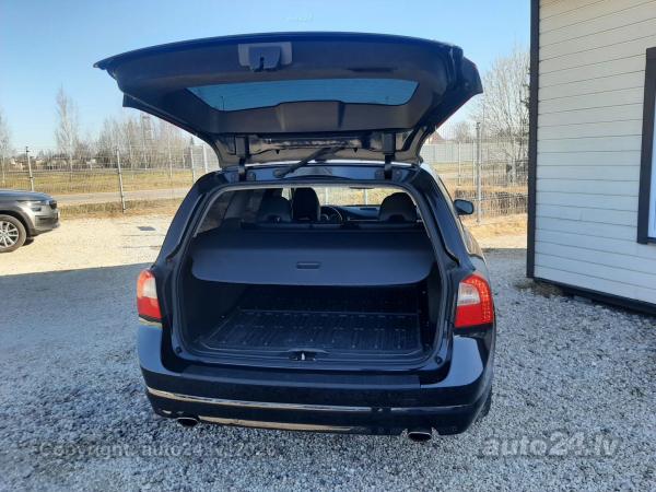 Black Volvo V70 2010 in Tartu, with an engine capacity of 2.40 L and mileage of 199 thousand km for 6900 €, photo 6 on AUTOMOTO.COM.LV