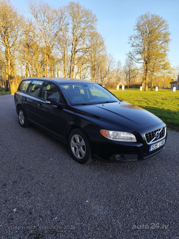 Melns Volvo V70 2010 Tallina, ar dzinēja tilpumu 2.40 L un nobraukumu 484 tūkst. km par 4650 €, foto 1 vietnē AUTOMOTO.COM.LV