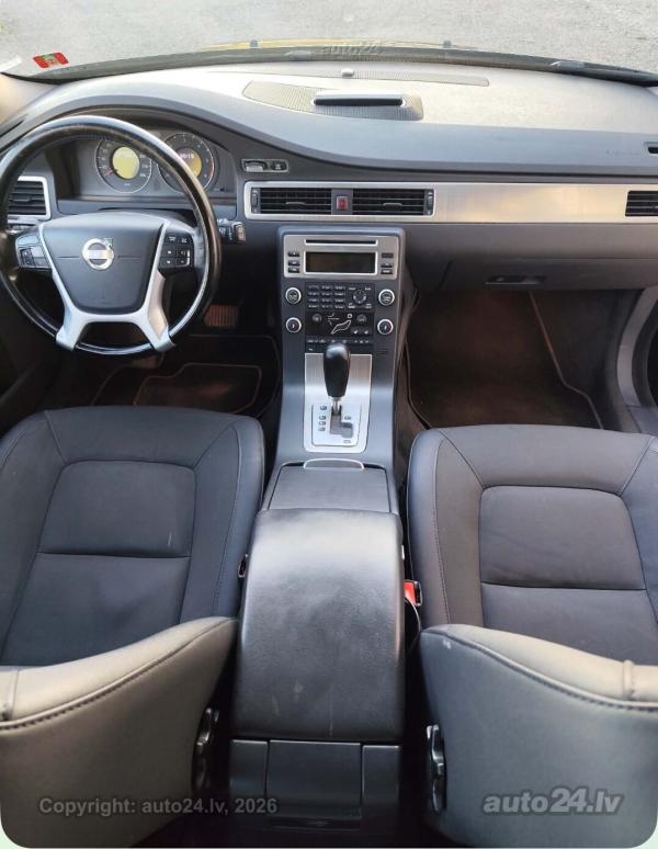 Melns Volvo V70 2010 Tallina, ar dzinēja tilpumu 2.40 L un nobraukumu 484 tūkst. km par 4650 €, foto 8 vietnē AUTOMOTO.COM.LV