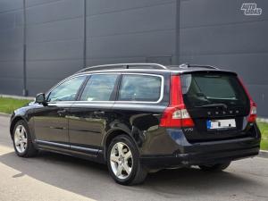Black Volvo V70 2010 in Vilnius, with an engine capacity of 2.00 L and mileage of 423 thousand km for 2500 €, photo 6 on AUTOMOTO.COM.LV