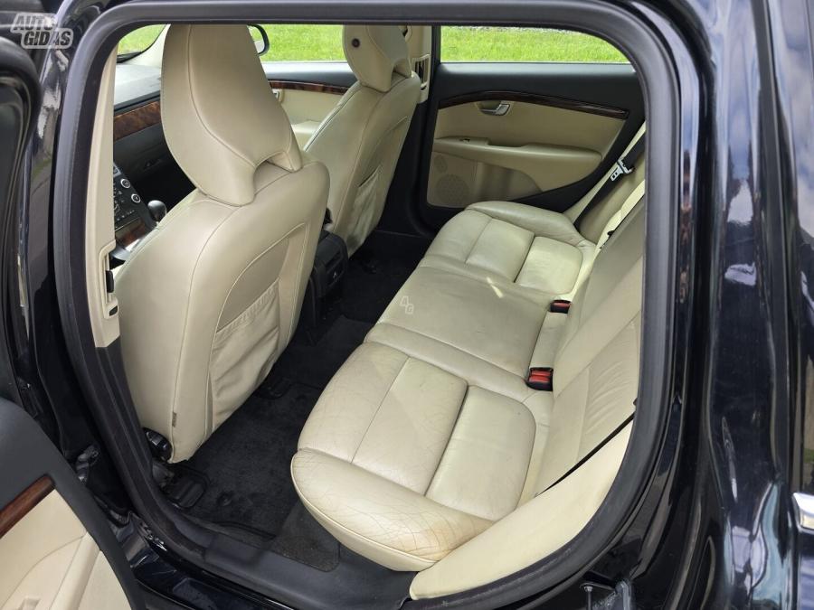 Black Volvo V70 2010 in Vilnius, with an engine capacity of 2.00 L and mileage of 423 thousand km for 2500 €, photo 14 on AUTOMOTO.COM.LV