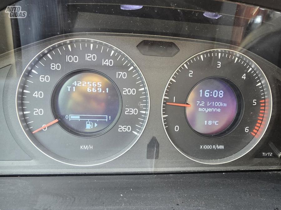 Black Volvo V70 2010 in Vilnius, with an engine capacity of 2.00 L and mileage of 423 thousand km for 2500 €, photo 17 on AUTOMOTO.COM.LV