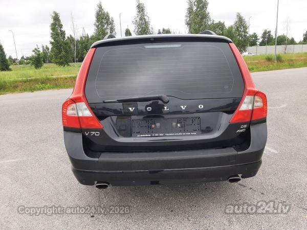 Melns Volvo V70 2010 Tartu, ar dzinēja tilpumu 2.40 L un nobraukumu 199 tūkst. km par 6500 €, foto 4 vietnē AUTOMOTO.COM.LV