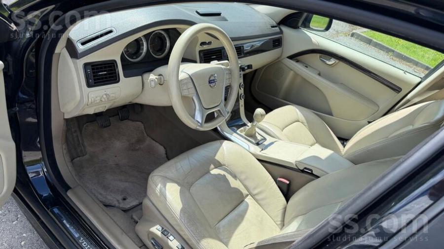 Melns Volvo V70 2010 Aizkraukle, ar dzinēja tilpumu 1.60 L un nobraukumu 283 tūkst. km par 2270 €, foto 6 vietnē AUTOMOTO.COM.LV