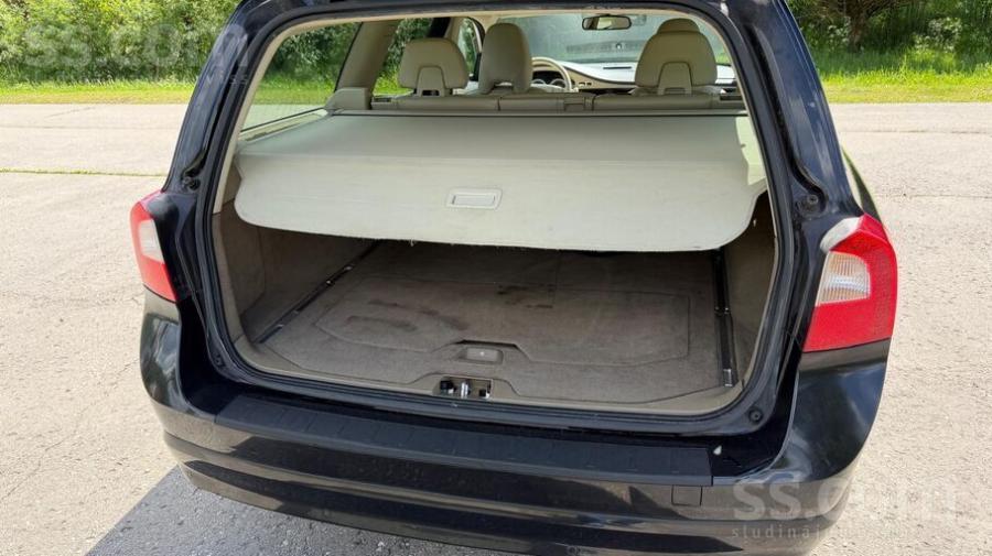 Melns Volvo V70 2010 Aizkraukle, ar dzinēja tilpumu 1.60 L un nobraukumu 283 tūkst. km par 2270 €, foto 10 vietnē AUTOMOTO.COM.LV