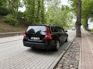 Черный Вольво В70 2010 в Бауска, объемом двигателя 1.60 л и пробегом 285 тыс. км за 3900 €, фото 7 на AUTOMOTO.COM.LV