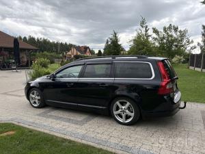 Melns Volvo V70 2010 Bauska, ar dzinēja tilpumu 1.60 L un nobraukumu 285 tūkst. km par 3700 €, foto 4 vietnē AUTOMOTO.COM.LV