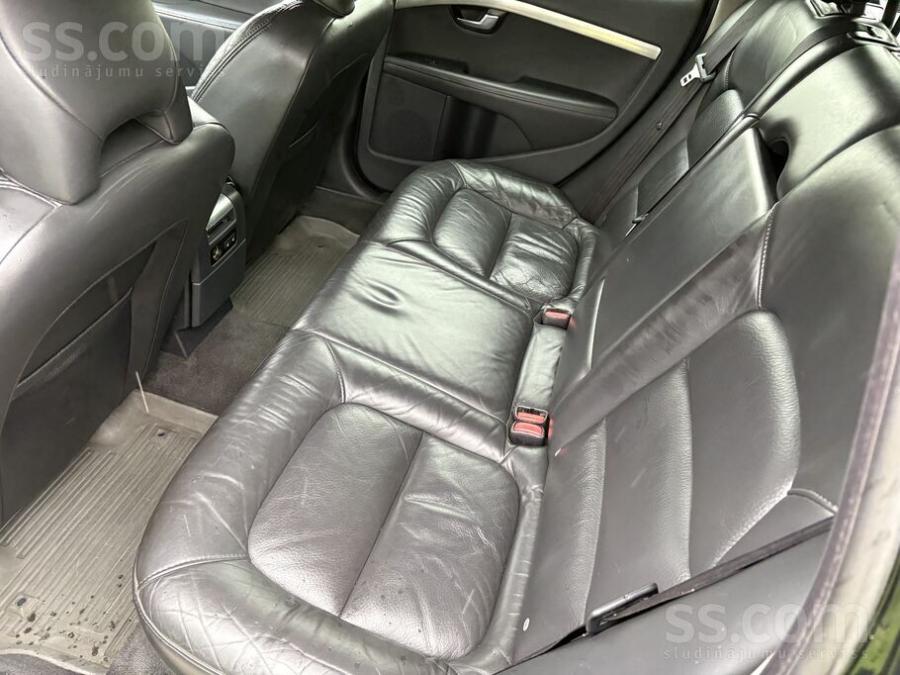 Melns Volvo V70 2010 Bauska, ar dzinēja tilpumu 1.60 L un nobraukumu 285 tūkst. km par 3700 €, foto 11 vietnē AUTOMOTO.COM.LV