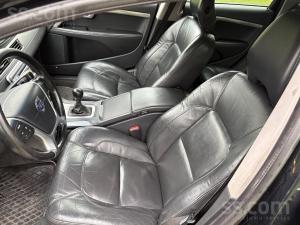 Melns Volvo V70 2010 Bauska, ar dzinēja tilpumu 1.60 L un nobraukumu 285 tūkst. km par 3700 €, foto 12 vietnē AUTOMOTO.COM.LV