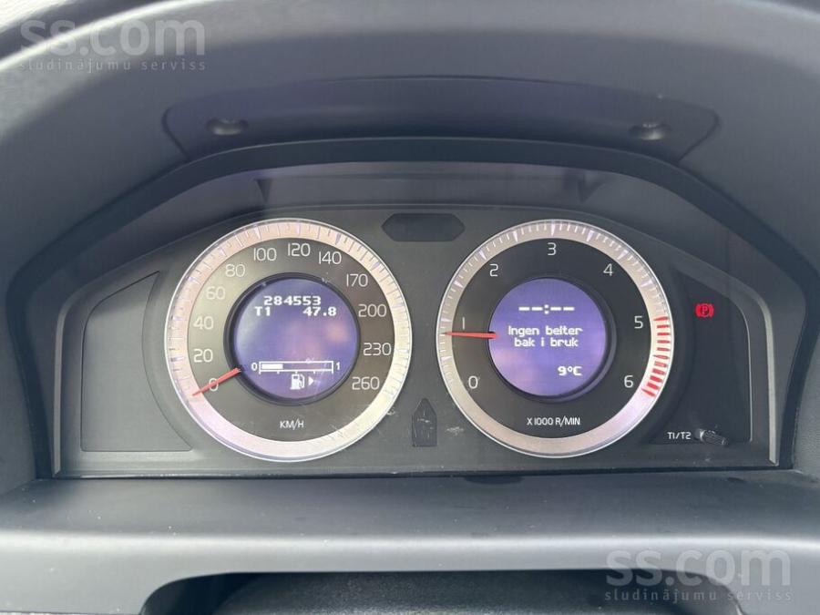Melns Volvo V70 2010 Bauska, ar dzinēja tilpumu 1.60 L un nobraukumu 285 tūkst. km par 3700 €, foto 13 vietnē AUTOMOTO.COM.LV