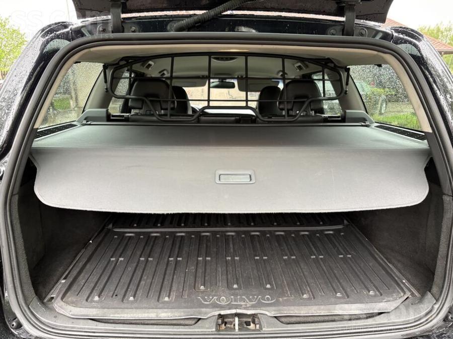 Melns Volvo V70 2010 Bauska, ar dzinēja tilpumu 1.60 L un nobraukumu 285 tūkst. km par 3700 €, foto 15 vietnē AUTOMOTO.COM.LV