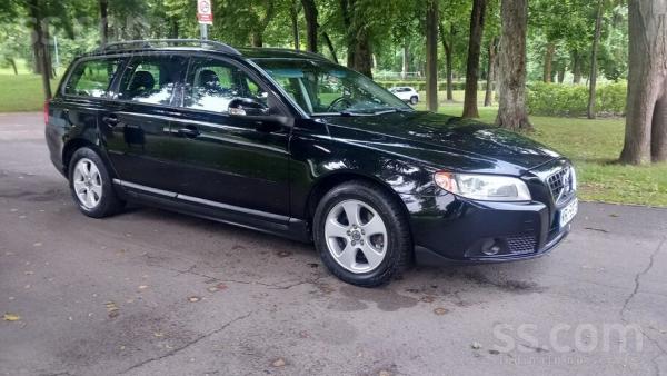Melns Volvo V70 2010 Rīga, ar dzinēja tilpumu 2.40 L un nobraukumu 248 tūkst. km par 4850 €, foto 1 vietnē AUTOMOTO.COM.LV