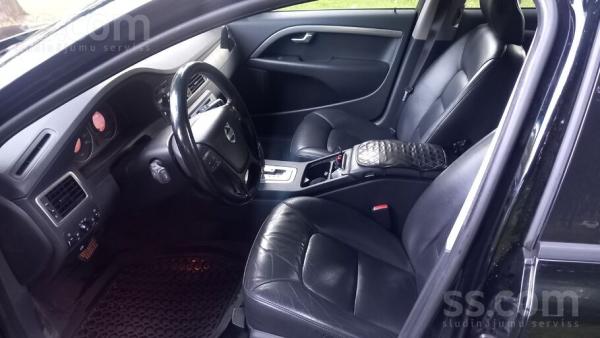 Melns Volvo V70 2010 Rīga, ar dzinēja tilpumu 2.40 L un nobraukumu 248 tūkst. km par 4850 €, foto 8 vietnē AUTOMOTO.COM.LV