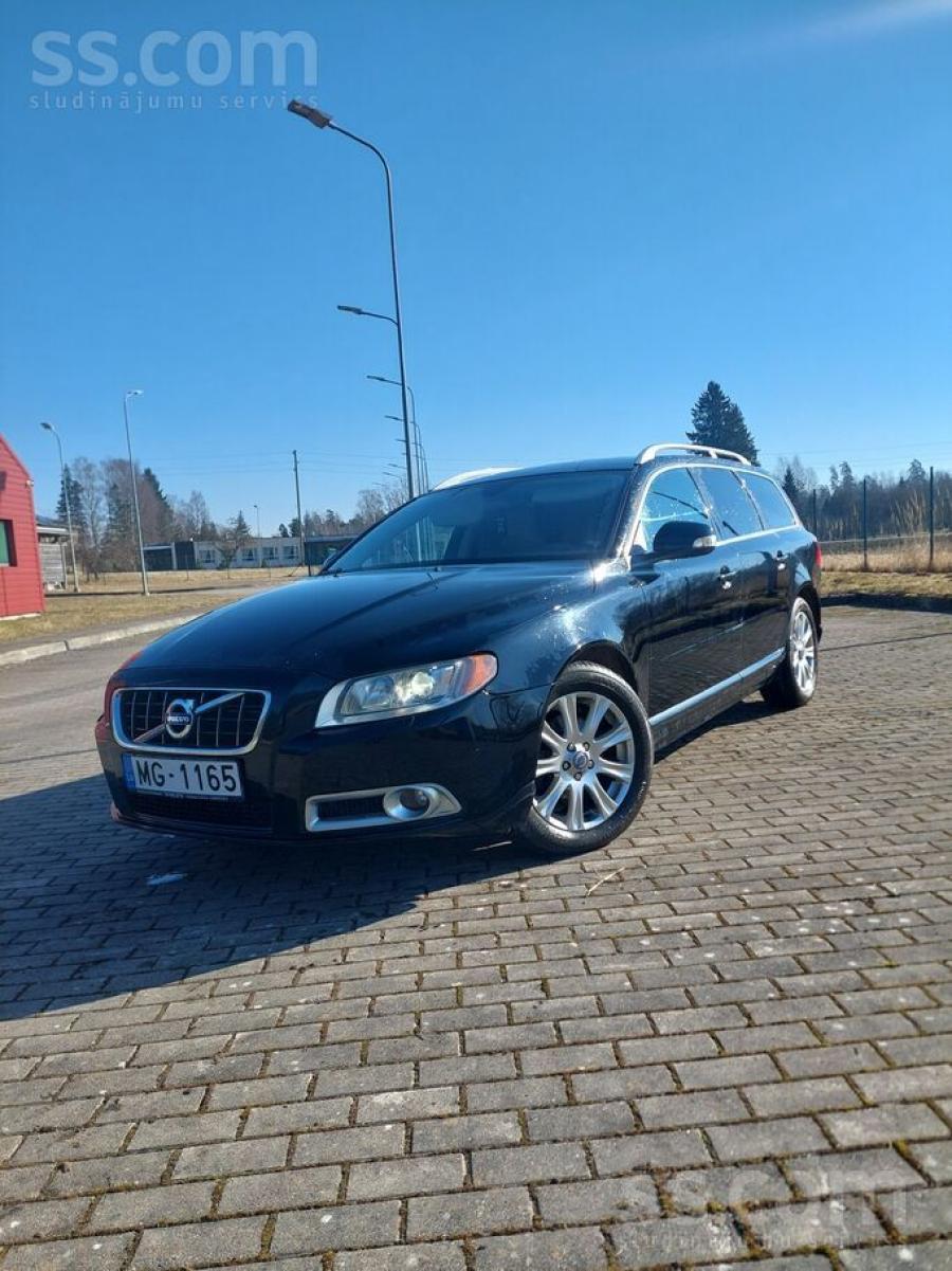 Melns Volvo V70 2010 Talsi, ar dzinēja tilpumu 2.40 L un nobraukumu 250 tūkst. km par 5850 €, foto 1 vietnē AUTOMOTO.COM.LV