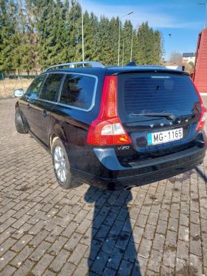 Melns Volvo V70 2010 Talsi, ar dzinēja tilpumu 2.40 L un nobraukumu 250 tūkst. km par 5850 €, foto 3 vietnē AUTOMOTO.COM.LV