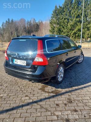 Melns Volvo V70 2010 Talsi, ar dzinēja tilpumu 2.40 L un nobraukumu 250 tūkst. km par 5850 €, foto 4 vietnē AUTOMOTO.COM.LV