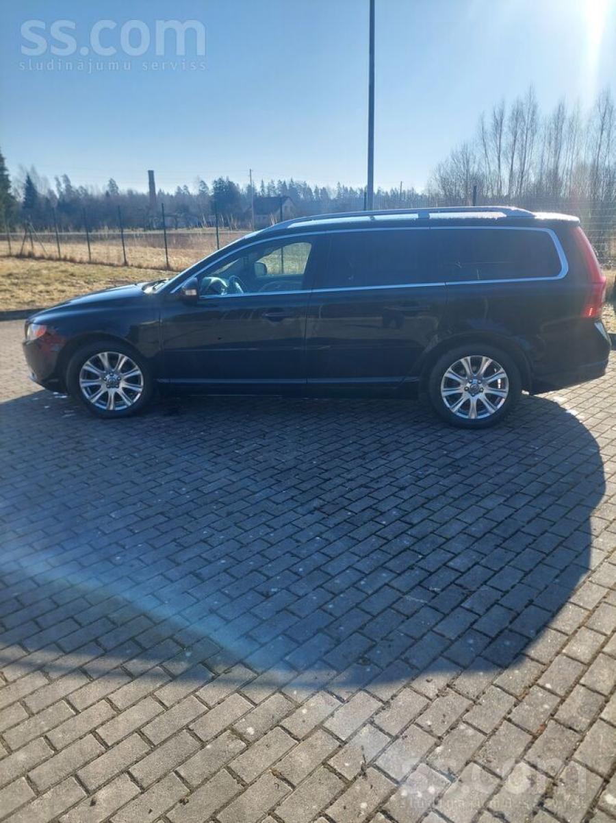 Melns Volvo V70 2010 Talsi, ar dzinēja tilpumu 2.40 L un nobraukumu 250 tūkst. km par 5850 €, foto 8 vietnē AUTOMOTO.COM.LV