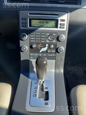 Melns Volvo V70 2010 Talsi, ar dzinēja tilpumu 2.40 L un nobraukumu 250 tūkst. km par 5850 €, foto 11 vietnē AUTOMOTO.COM.LV