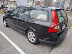 Черный Вольво В70 2010 в Рига, объемом двигателя 1.60 л и пробегом 310 тыс. км за 4900 €, фото 3 на AUTOMOTO.COM.LV