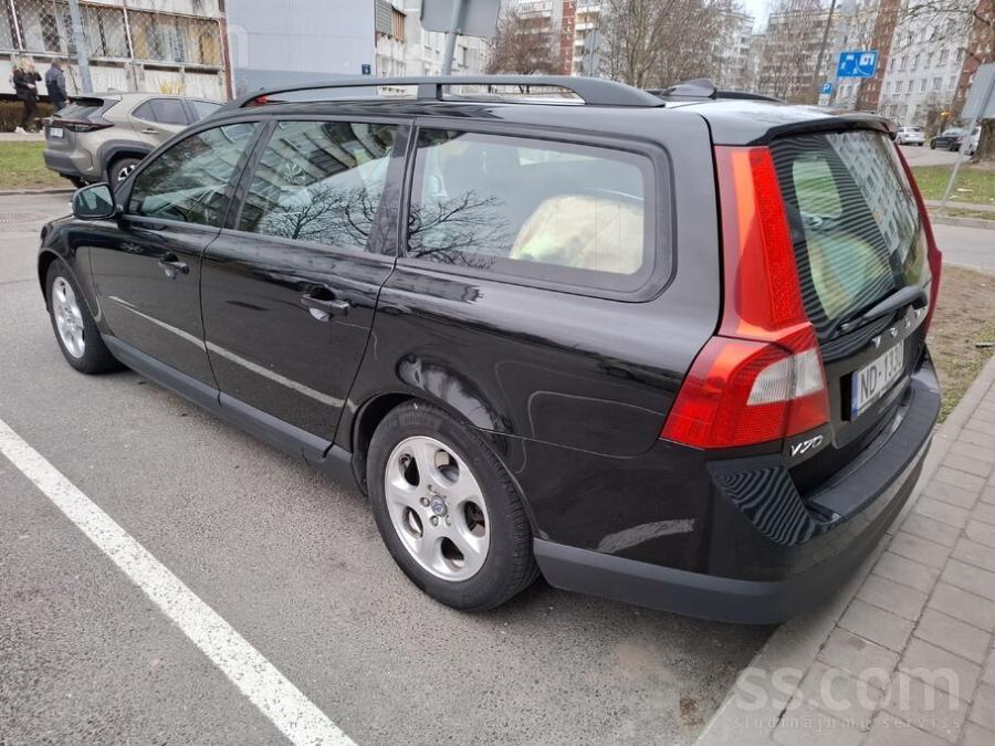 Черный Вольво В70 2010 в Рига, объемом двигателя 1.60 л и пробегом 310 тыс. км за 4900 €, фото 3 на AUTOMOTO.COM.LV