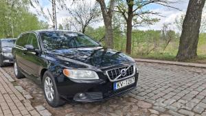 Melns Volvo V70 2010 Rīga, ar dzinēja tilpumu 1.60 L un nobraukumu 0 tūkst. km par 2450 €, foto  vietnē AUTOMOTO.COM.LV