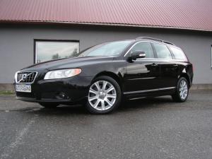 Melns Volvo V70 2010 Rīga, ar dzinēja tilpumu 2.40 L un nobraukumu 282 tūkst. km par 6450 €, foto  vietnē AUTOMOTO.COM.LV