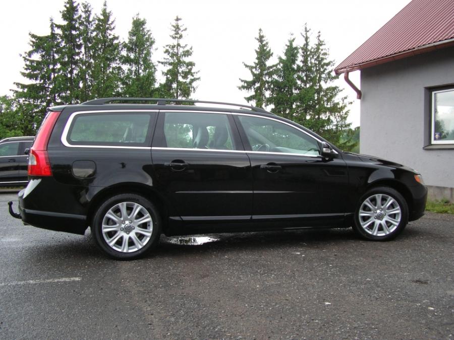 Черный Вольво В70 2010 в Рига, объемом двигателя 2.40 л и пробегом 282 тыс. км за 6450 €, фото 31 на AUTOMOTO.COM.LV