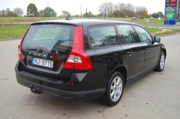 Melns Volvo V70 2010 Jēkabpils, ar dzinēja tilpumu 2.00 L un nobraukumu 308 tūkst. km par 4650 €, foto 6 vietnē AUTOMOTO.COM.LV