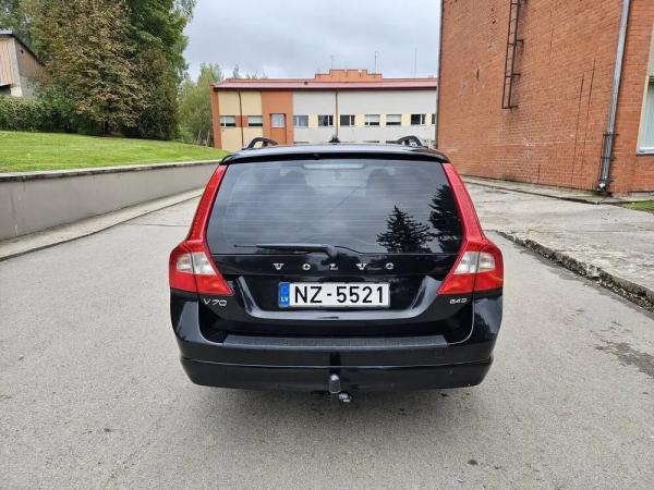 Черный Вольво В70 2010 в Екабпилс, объемом двигателя 2.40 л и пробегом 292 тыс. км за 5850 €, фото 9 на AUTOMOTO.COM.LV