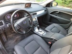 Black Volvo V70 2010 in Jekabpils, with an engine capacity of 2.40 L and mileage of 289 thousand km for 6250 €, photo 14 on AUTOMOTO.COM.LV