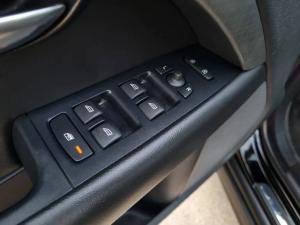 Black Volvo V70 2010 in Jekabpils, with an engine capacity of 2.40 L and mileage of 289 thousand km for 6250 €, photo 15 on AUTOMOTO.COM.LV