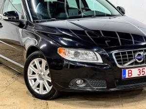 Black Volvo V70 2010 in Jurmala, with an engine capacity of 2.00 L and mileage of 293 thousand km for 6750 €, photo 5 on AUTOMOTO.COM.LV