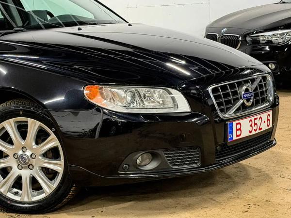 Melns Volvo V70 2010 Jūrmala, ar dzinēja tilpumu 2.00 L un nobraukumu 293 tūkst. km par 6750 €, foto 5 vietnē AUTOMOTO.COM.LV