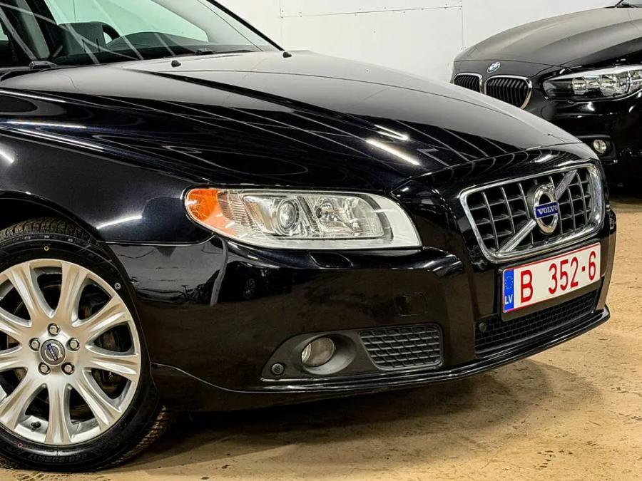 Black Volvo V70 2010 in Jurmala, with an engine capacity of 2.00 L and mileage of 293 thousand km for 6750 €, photo 6 on AUTOMOTO.COM.LV